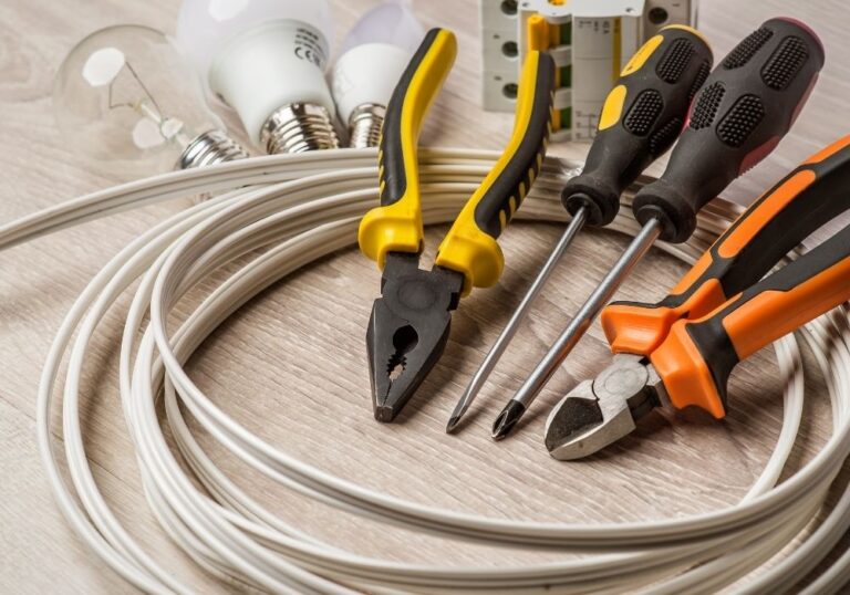 Pinzas de electricista: Tipos y mejores marcas